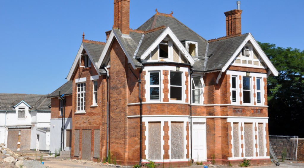 How to Spot a Property with Potential | ShineRocks